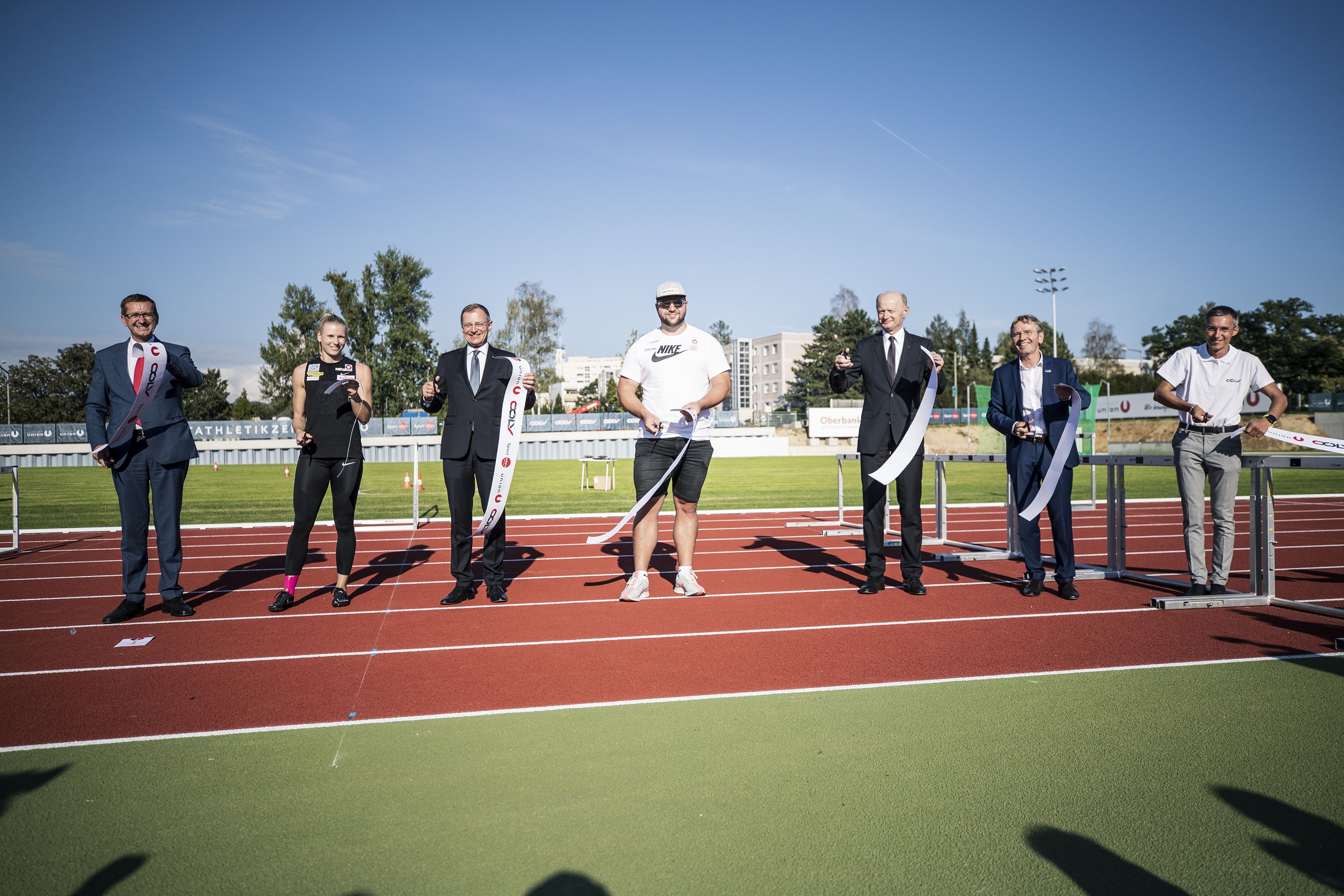 Land Oberösterreich - LH Stelzer / LR Achleitner: Neues Leichtathletik ...