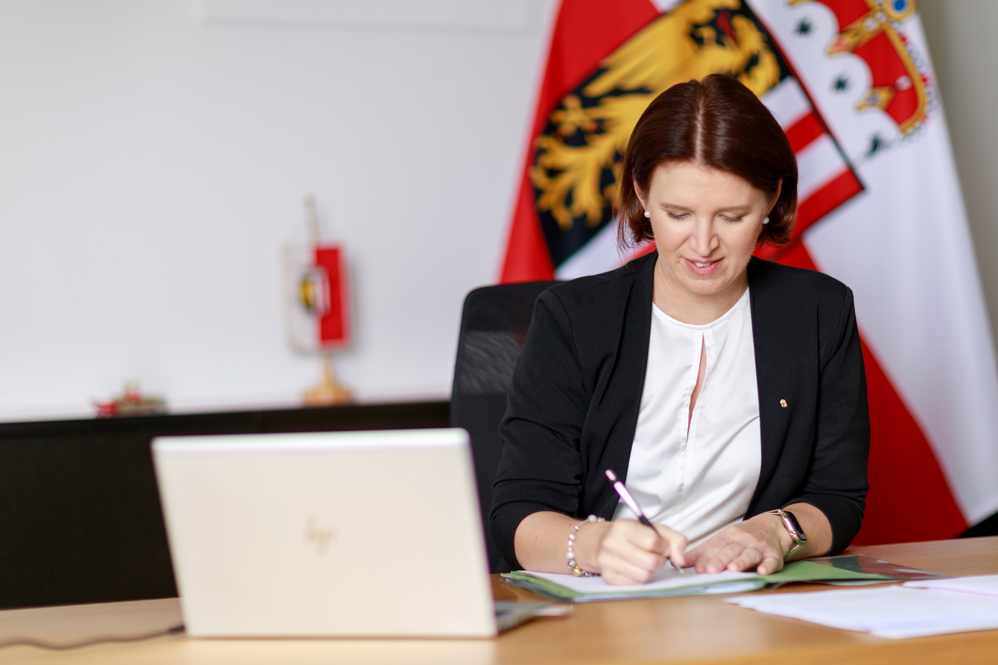 Land Oberösterreich - Land OÖ investiert in die Zukunft unserer Höfe